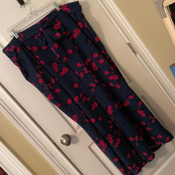 torrid | Pants & Jumpsuits | Torrid Navy Pants Whot Pink Flowers Black ...